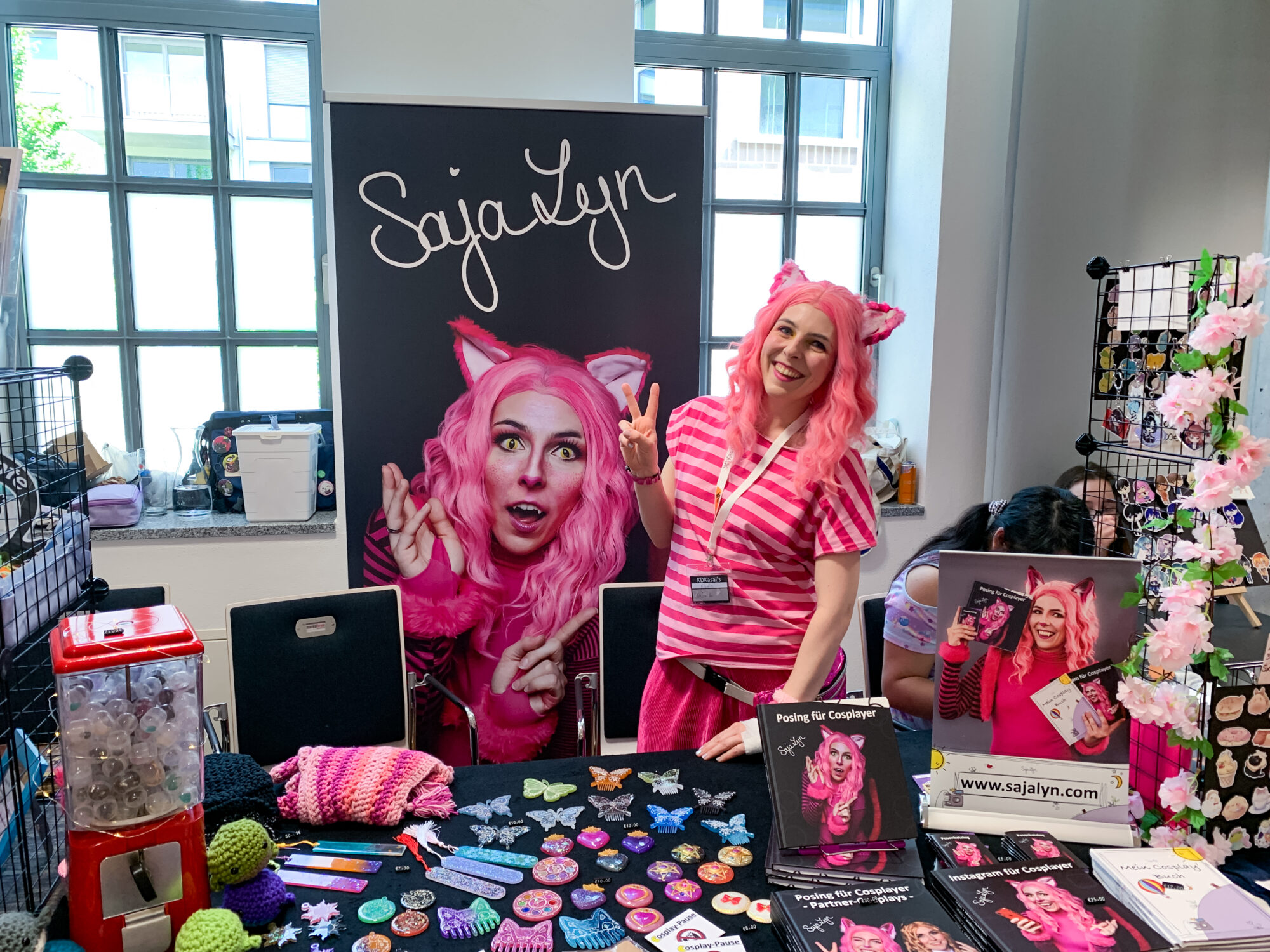 Dein Table in der Artist Alley - Cosplay Table • SajaLyn